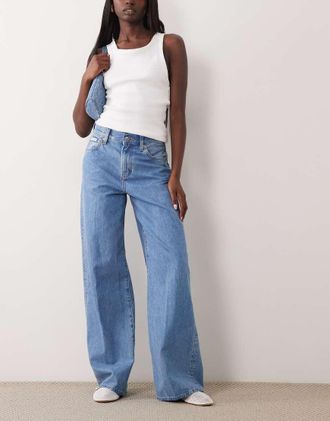 Calvin Klein Jeans Jeans in Blau mit weitem Schnitt