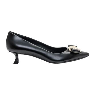 Ferragamo Femme, Chaussures, Noir, Taille: 36 EU New Vara Plate Low Heel Pump