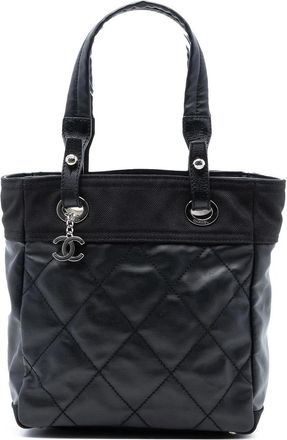 Chanel Shopper - Small Quilted Coated Canvas Paris Biarritz Tote - Gr. unisize - in Schwarz - f&uuml;r Damen