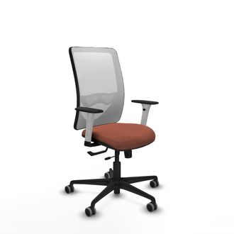 Piqueras y Crespo Schreibtischstuhl Zulema in Beige und Wei&szlig;, mit schwarzen und wei&szlig;en Armlehnen, h&ouml;henverstellbare Lendenwirbelst&uuml;tze, ausgestattet mit Syncro/Traslack