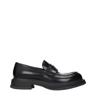 Gucci Mocassins, Homme &agrave; la peau noire