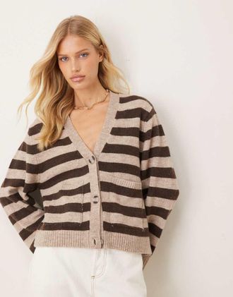 Gina Tricot Gina Tricot - Gestreifte Relaxed Fit Strickjacke in Beige und Braun mit Taschen-Neutral