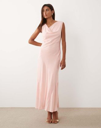 Vero Moda Robe longue en satin &agrave; col b&eacute;nitier - Rose blush