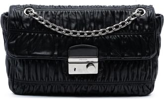 Prada Hobo Bags - Medium Nappa Gaufre Sound Lock Shoulder Bag - Gr. unisize - in Schwarz - für Damen