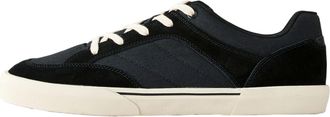 Next Sneaker