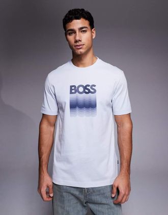 Boss Orange by Hugo Boss T-shirt &agrave; logo et imprim&eacute; Insignia sur la poitrine - Gris clair