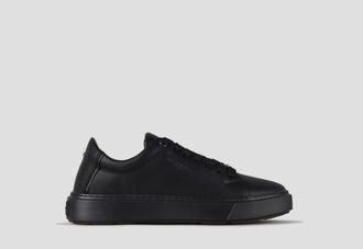 Alexander Smith London Man in black leather, black sole and metallic logo