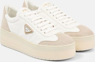 Prada Plateau-Sneakers aus Leder