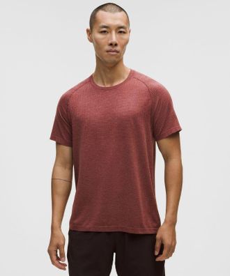 lululemon Metal Vent Tech T-Shirt f&uuml;r M&auml;nner - Gr&ouml;&szlig;e XL in Rockwood/Red Clay