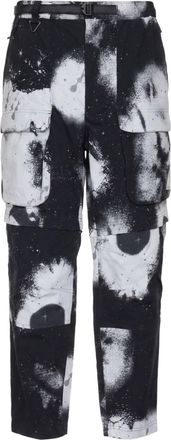 Nike HOSEN & R&Ouml;CKE - Hosen auf YOOX.COM