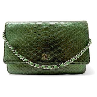 Chanel Clutches - CHANEL WALLET ON CHAIN LIMITIERTE AUFLAGE AUS PYTH - Gr. unisize - in Gr&uuml;n - f&uuml;r Damen