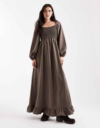 Daisy Street Robe longue froncée à manches longues avec carreaux - Bleu et marron-Brown