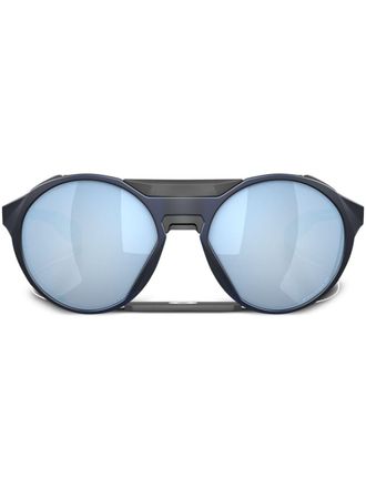 Oakley lunettes de soleil &agrave; verres teint&eacute;s Clifden - Bleu
