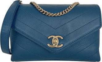 Chanel Crossbody Bags - Chanel Chevron Coco Waist Bag blue / very good - Gr. unisize - in Blau - f&uuml;r Damen