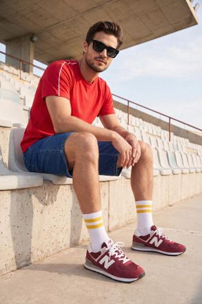 Trendyol MAN Herren Rot Colour-Block Kurz Relaxed Fit T-Shirts