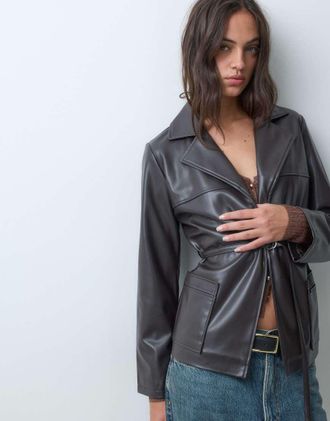Threadbare Blazer aus Kunstleder mit G&uuml;rtel in Braun
