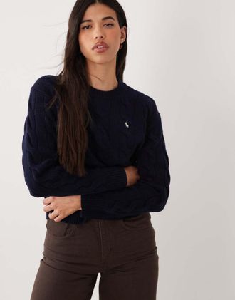 Polo Ralph Lauren Pull droit en maille torsad&eacute;e avec logo embl&eacute;matique - Bleu marine
