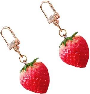 IFUNDOM UKCOCO Lot de 2 Porte-cl&eacute;s D&eacute;coratifs en M&eacute;tal Fraises R&eacute;alistes, L&eacute;gers et Color&eacute;s, Accessoires pour Paquet, Cl&eacute;s ou Voiture, Porte-cl&eacute;s Amusants Fem