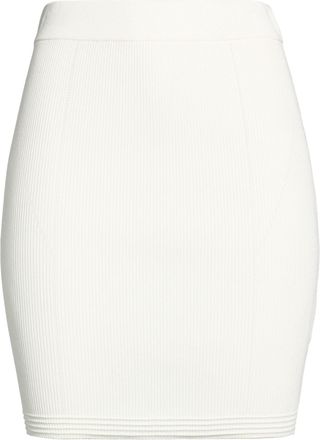 Guess HOSEN & R&Ouml;CKE - Minir&ouml;cke auf YOOX.COM