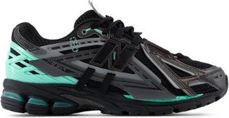 New Balance Unisex 1906A in Schwarz/Gr&uuml;n, Synthetik, Gr&ouml;&szlig;e 37.5