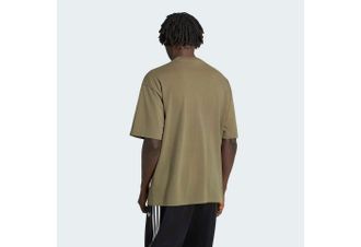 adidas Originals T-Shirt ELEVATED GFX mit regul&auml;rem Schnitt, ohne Verschluss, aus Single Jersey