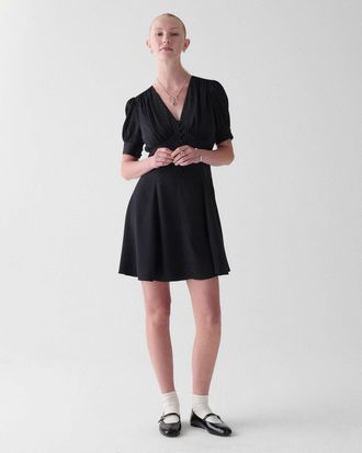 Kate Spade New York Kate Spade Mini-Kleid Mit Flie&szlig;enden Puff&auml;rmeln f&uuml;r Frauen in Schwarz, Gr&ouml;&szlig;e: 30