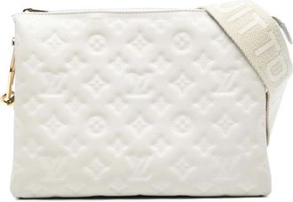Louis Vuitton Hobo Bags - Monogram Embossed Puffy Lambskin Coussin PM - Gr. unisize - in Wei&szlig; - f&uuml;r Damen