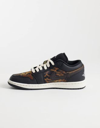 Nike Jordan Nike Air Jordan 1 Low Sneaker in Schwarz und Samtbraun