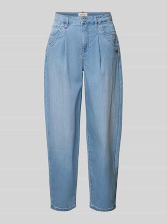 Gang Barrel Fit Jeans mit Label-Detail Modell Carlotta