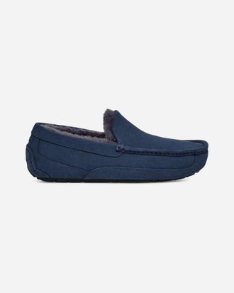 UGG Ascot Hausschuhe für Herren in Deep Ocean, Größe Wildleder