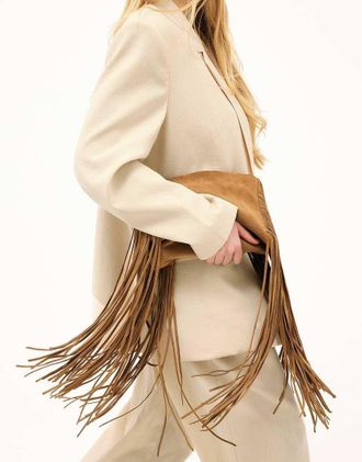 NA-KD Handtasche aus Wildleder in Hellbraun mit Fransen