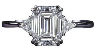 Verde 2ct IGI Certified Lab-grown Emerald Cut Diamond Ring