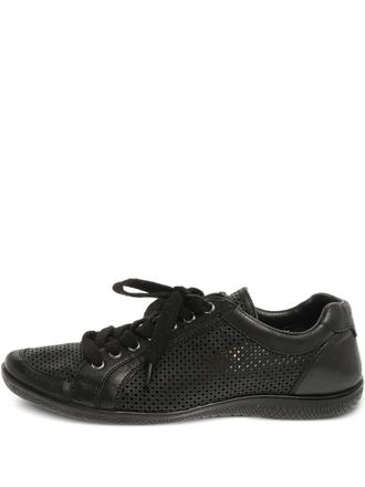 Prada Perforierte Sneakers - Schwarz