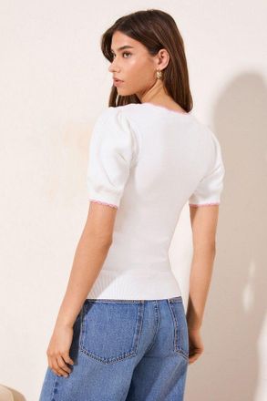 Lipsy Paillettenshirt Lipsy Kurzarm-Strickpulli mit Grafik + Pailletten (1-tlg)
