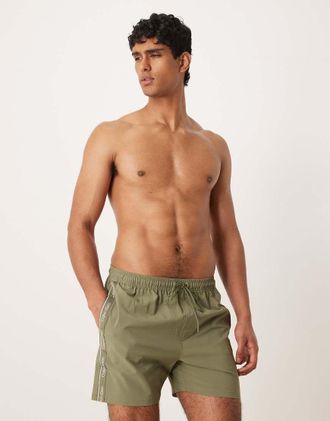 Calvin Klein Short de bain avec cordon de serrage et bande logo - Kaki-Vert
