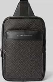 Tommy Hilfiger Umh&auml;ngetasche in Leder-Optik