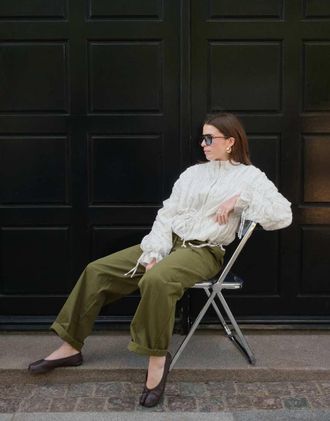 NA-KD x Charlotte Olivia pantalon &agrave; taille repli&eacute;e kaki-Vert
