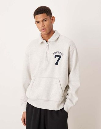 Abercrombie & Fitch Sweat &agrave; motif Running Club - Gris chin&eacute;