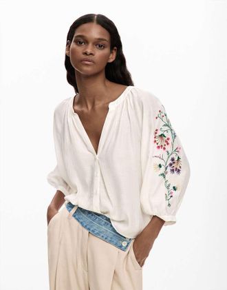 Desigual Bluse in Wei&szlig; mit bestickten &Auml;rmeln