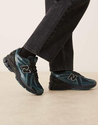 New Balance 1906 - Unisex-Sneaker in Dunkelgr&uuml;n und Schwarz