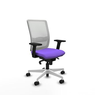 Piqueras y Crespo Stuhl mit Haches Armlehnen, h&ouml;henverstellbare Lendenwirbelst&uuml;tze, ausgestattet mit 5 Positionen und eingespritztem Schaum. Mit Rollen von 65 mm Nylon.