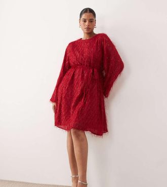 Vila VILA - Curve - Flauschiges, strukturiertes Minikleid in Rot mit Taillenschn&uuml;rung