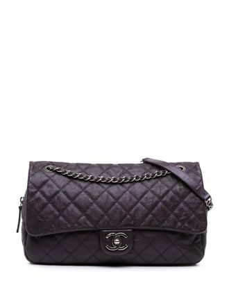 Chanel sac porté épaule Jumbo Quilted Caviar Easy Flap (2012) - Violet