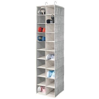 mDesign Grand Organiseur de Chaussures &agrave; Suspendre avec 20 espaces - &Eacute;tag&egrave;re &agrave; Chaussures Suspendue pour armoires et Chambres &agrave; Coucher - Noir/cr&egrave;me