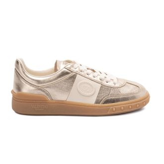 Valentino Goldene Ledersneaker mit Logo-Paneelen - - Shoes - Damen - Gelb - 39 EU