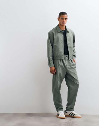 Asos ensemble 2 pi&egrave;ces veste blouson habill&eacute;e en seersucker vert olive