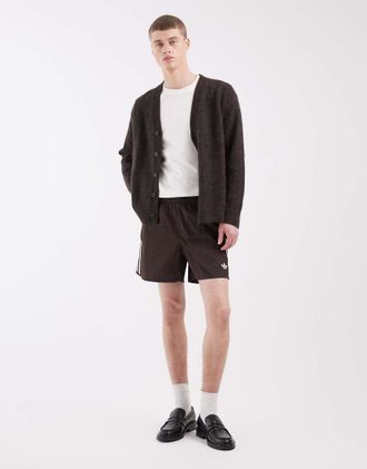 adidas Originals Sprinter - Shorts in Kaffeebraun und Rosa-Brown
