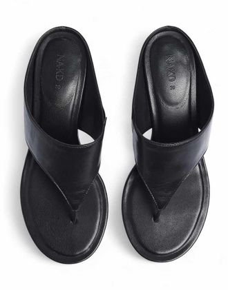 NA-KD Chaussures &agrave; bride large avec petit talon en cuir - Noir