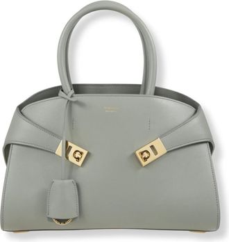 Ferragamo Femme, Sacs, Gris, Taille: ONE Size Hug Medium Handbag