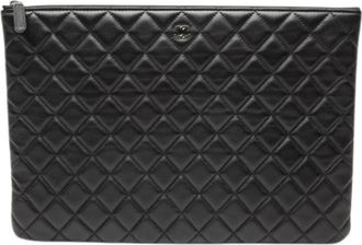 Chanel Pre-owned Sac bandouli&egrave;re matelass&eacute; en cuir dagneau - Femme - Pre-owned - Noir - Taille: ONE Size